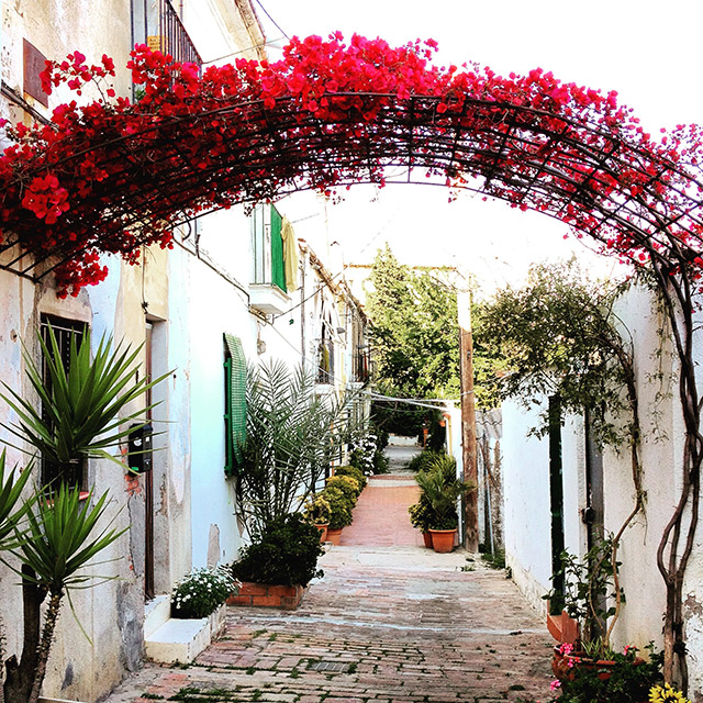 The laundry of Horta and its laundresses | Barcelona With Marta